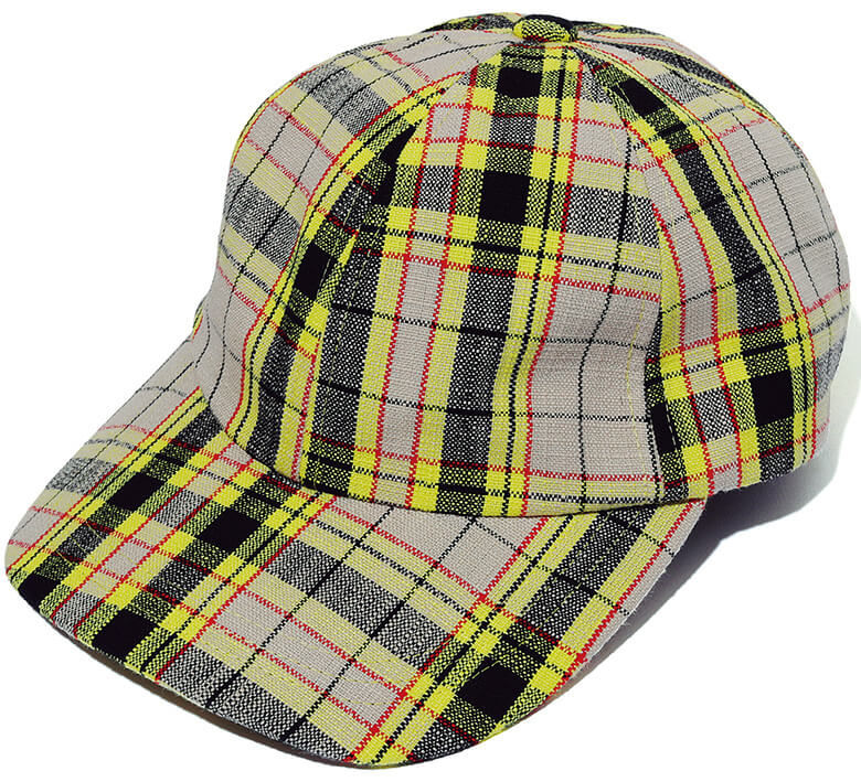 シンプルスタイルを格上げする2大アイテム。キャップ＆スケサン見本市