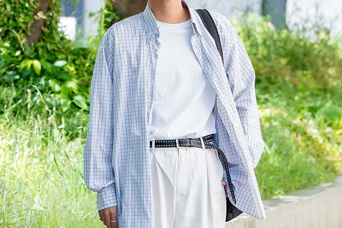 “ゆるっとしたシャツ”1枚で洒落て見える！着こなしやブランド選びが参考になる3名をスナップから